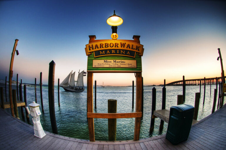 The Essential Guide to Destin Florida's Top Attractions - alrightwithme
